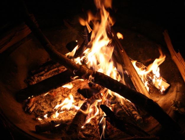 How to Build a Campfire - Basic Planet