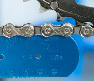 When to Replace Your Mountain Bike Chain - Basic Planet